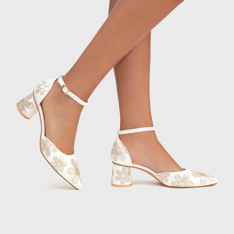 ZAPATOS – Butrich Worldwide