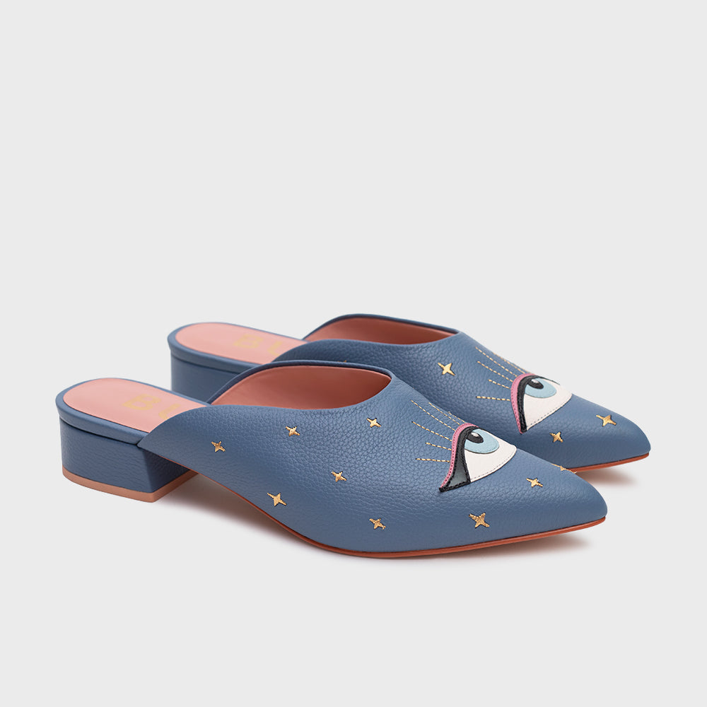 LUCKY EYE MULE FLAT AZUL – Butrich Worldwide